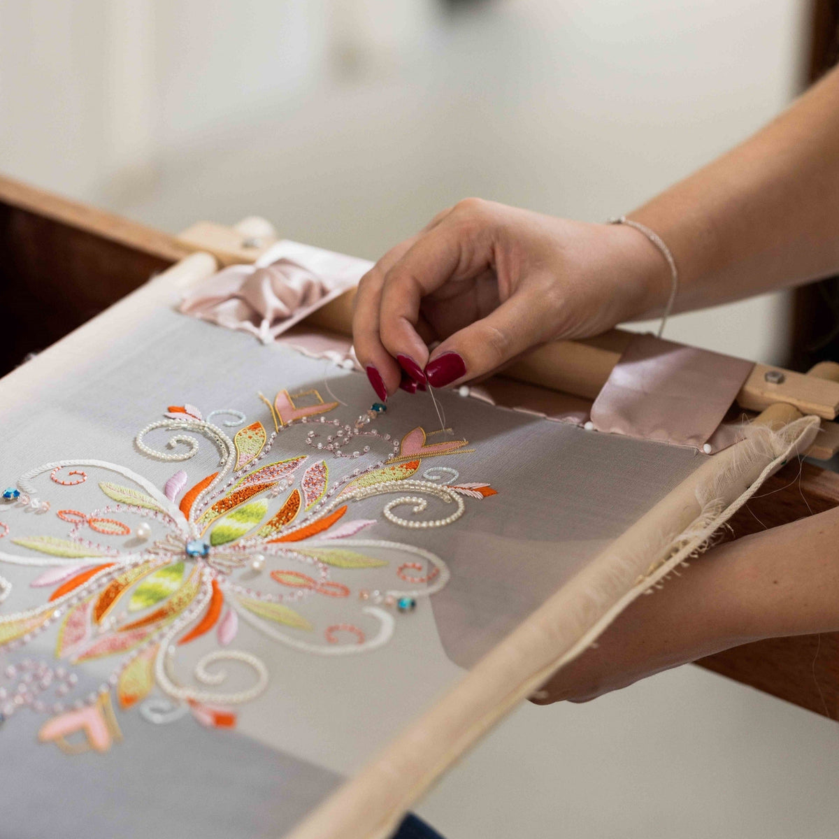 Where to Start if You Want to Learn Embroidery – Hand & Lock