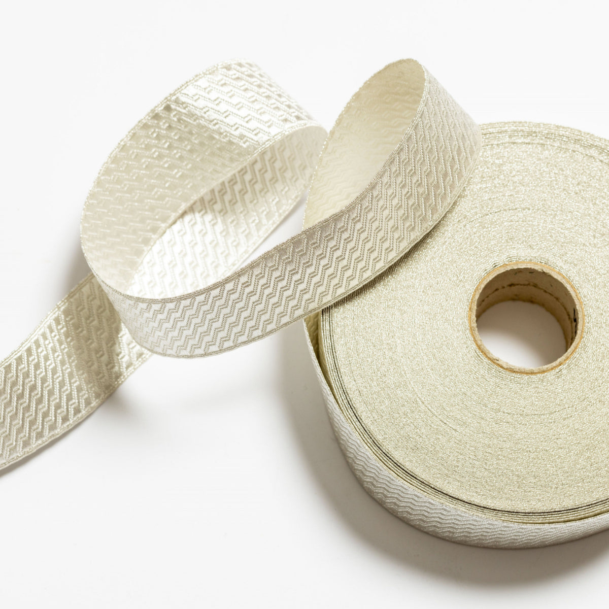 B&S Lace - Silver Mylar – Hand & Lock