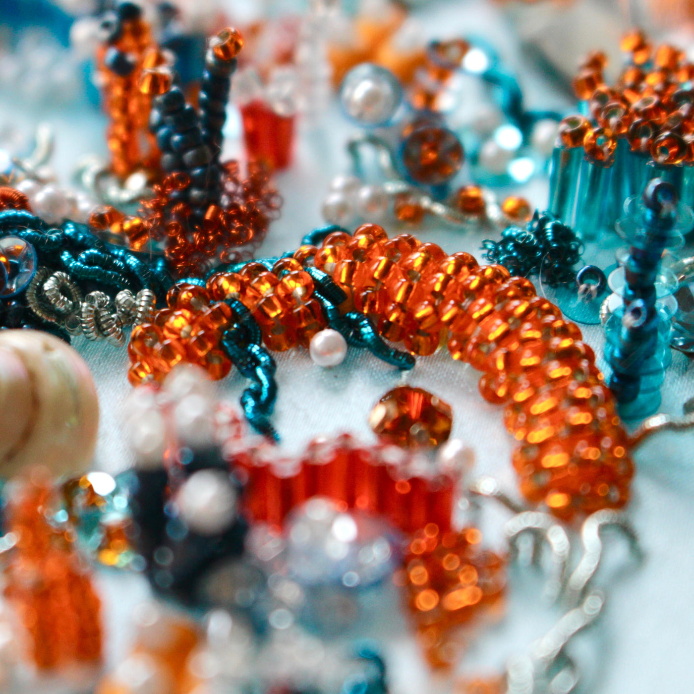 Module 1004: Exploration of 3D Contemporary Hand Beading – Hand & Lock