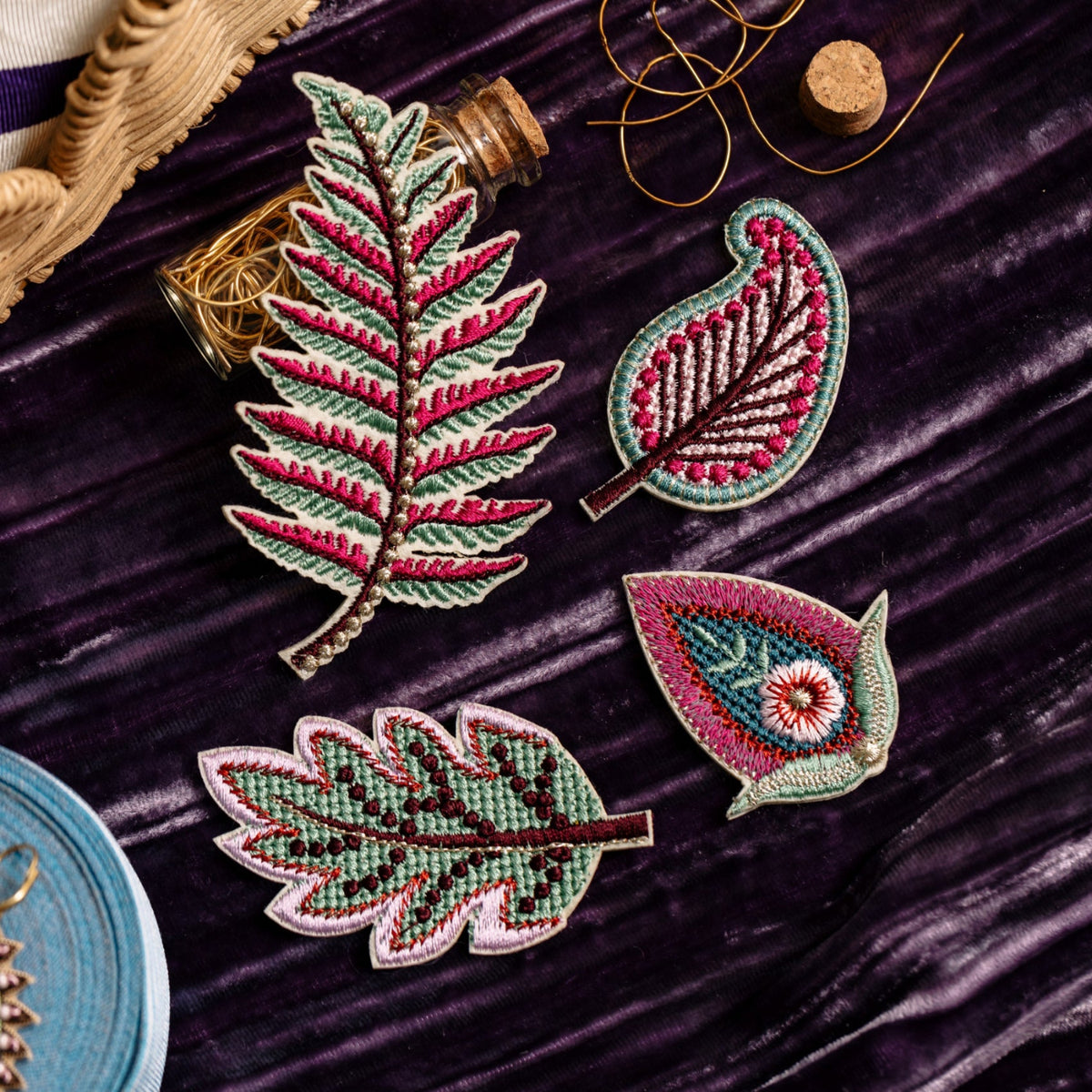 Paisley Leaves Patch Set – Hand & Lock