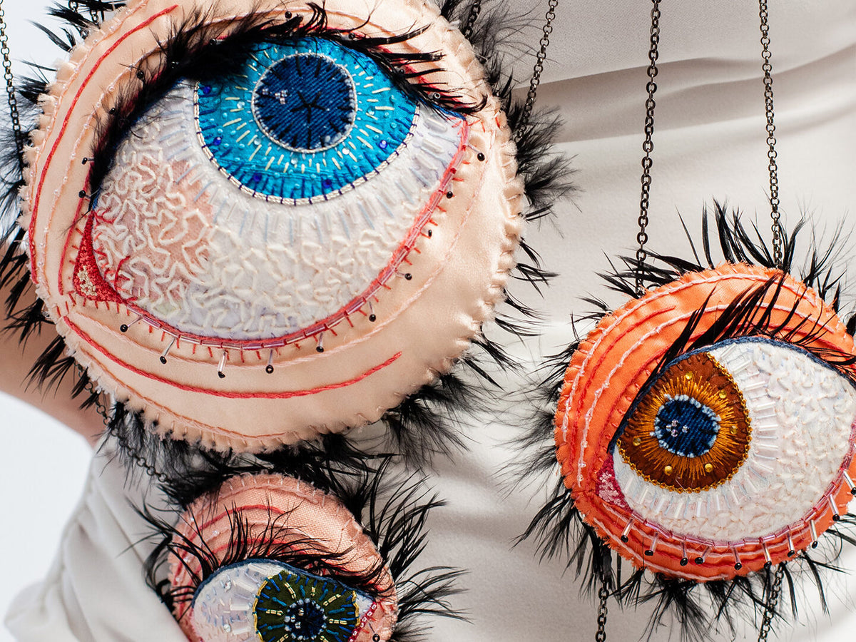 Lizzie Gray – Hand & Lock