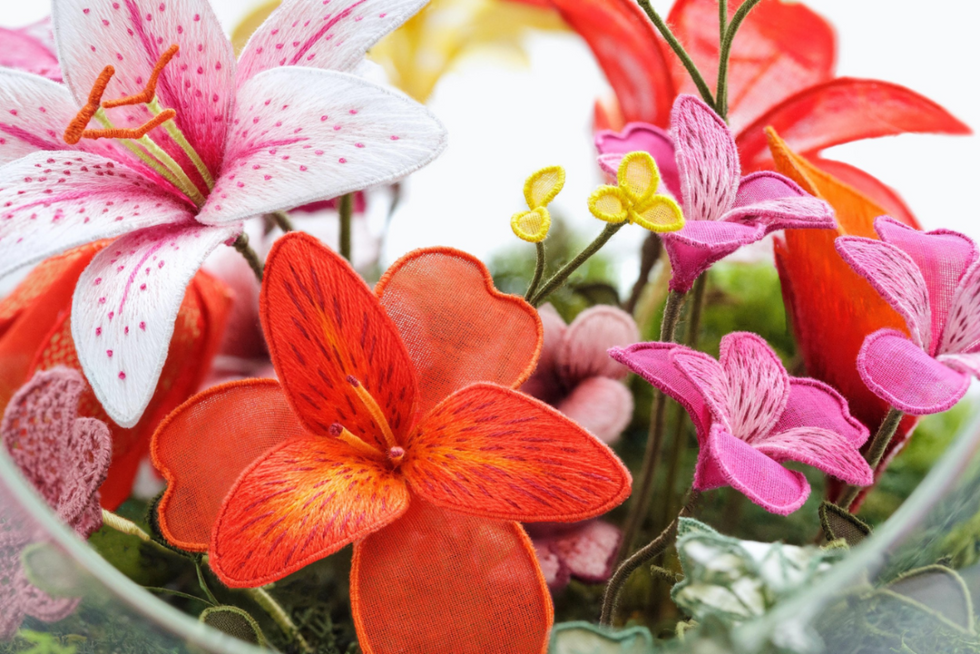 Lucy Martin – Hand & Lock