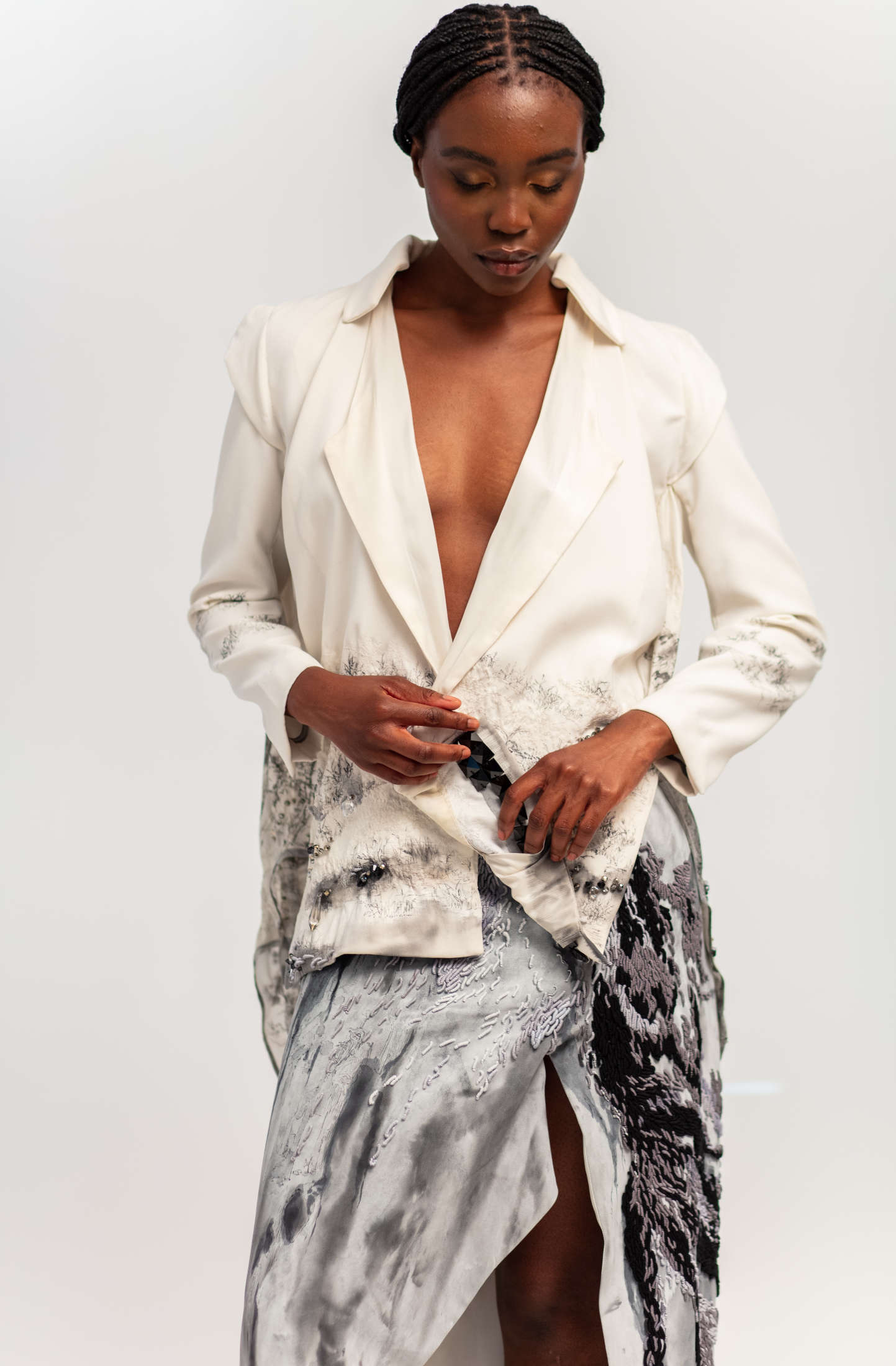 Serina Lee – Hand & Lock