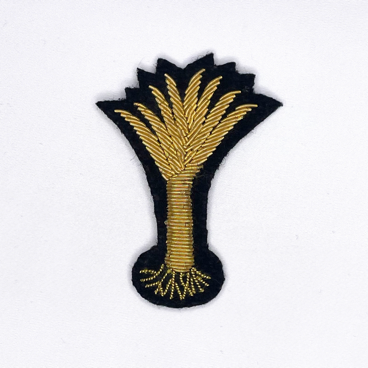 Welsh Guards Beret Badge 2" Leek – Hand & Lock