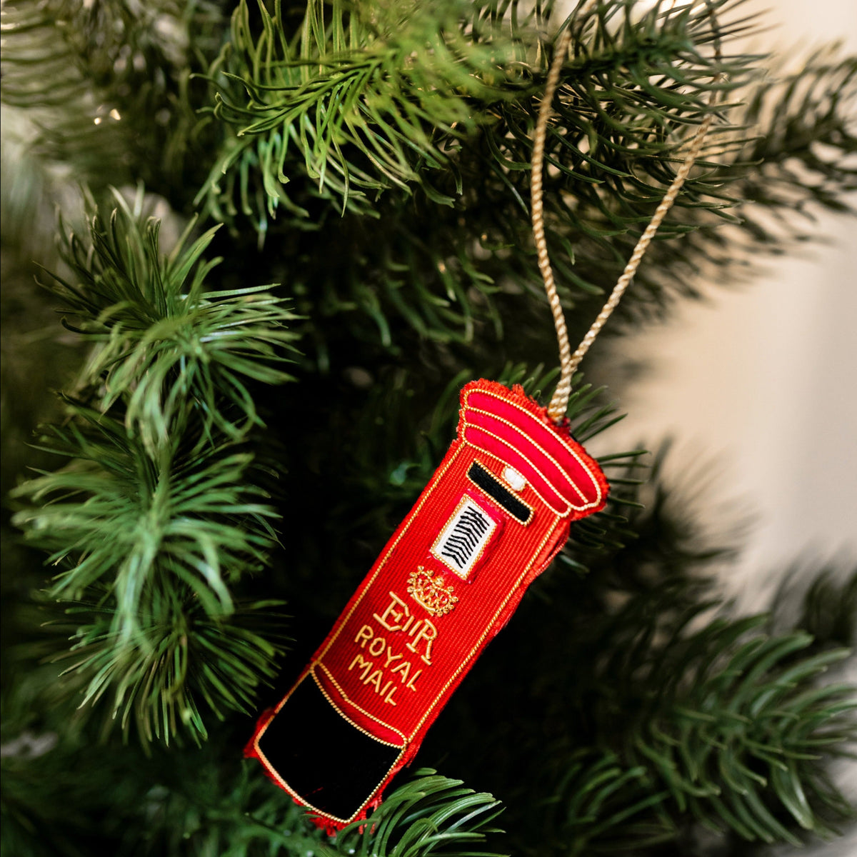 Post Box Hanging Decoration – Hand & Lock